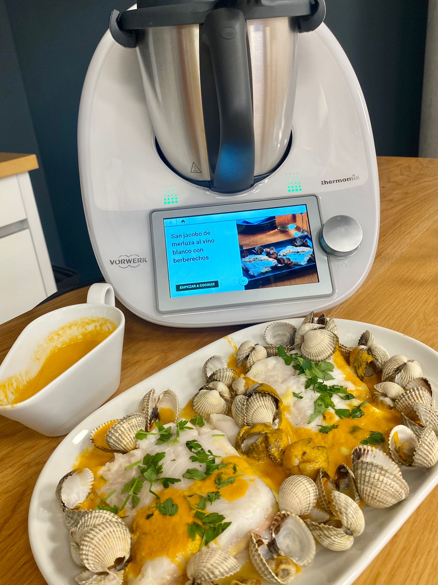 SAN JACOBO DE MERLUZA AL VINO BLANCO CON BERBERECHOS CON Thermomix® EN ...
